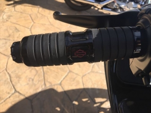 ロードグライドスペシャル カスタムパーツ紹介│アルファ：ALPHA Big Bike Group 総合サイト