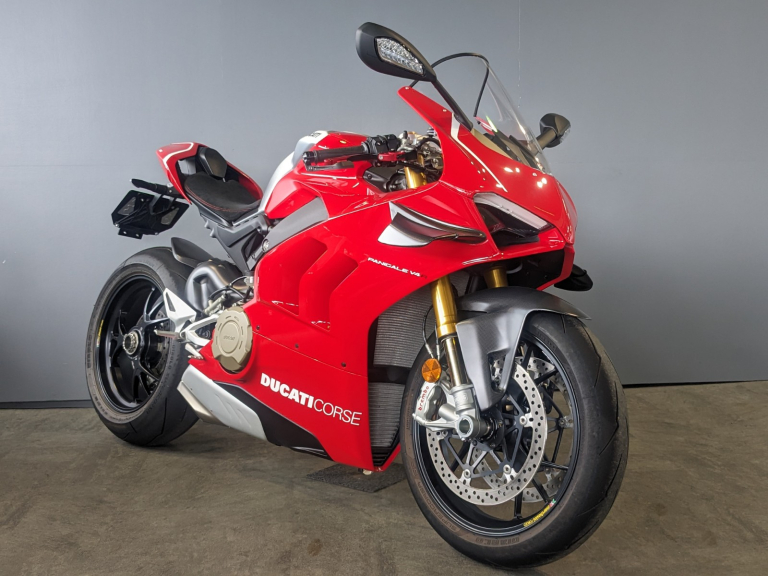 Ducati│アルファ:ALPHA Big Bike Group 総合サイト Ducati│アルファ:ALPHA Big Bike Group 総合サイト